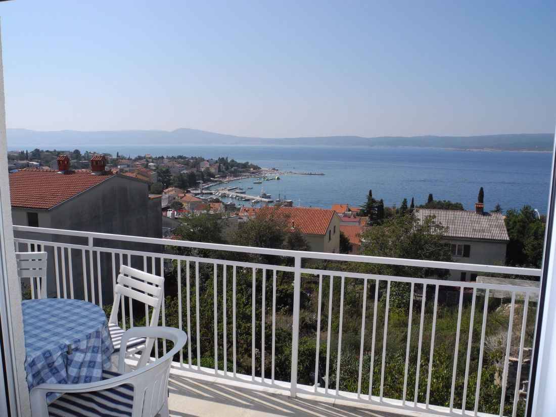 90 M² Apartment ∙ 3 Bedrooms ∙ 8 Guests - Crikvenica