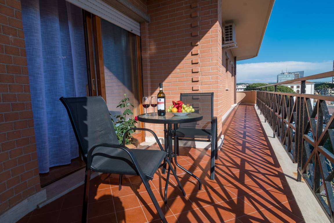 102 M² Apartment ∙ 2 Bedrooms ∙ 6 Guests - Santa Marinella