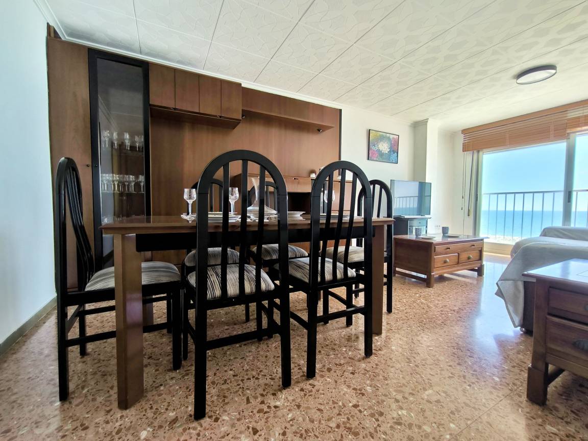 90 M² Apartamento ∙ 3 Habitaciones ∙ 4 Huéspedes - Alcanar