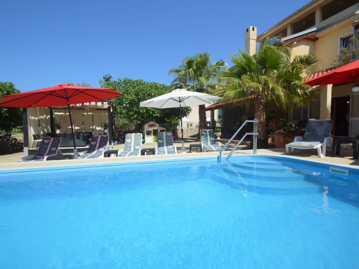 39 M² Apartment ∙ 1 Bedroom ∙ 4 Guests - Pirovac