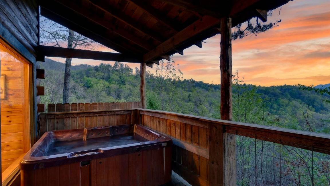 House ∙ 6 Bedrooms ∙ 18 Guests - Tennessee