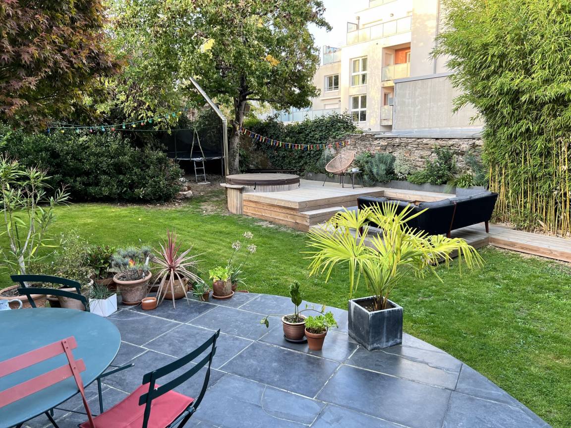 160 M² House ∙ 5 Bedrooms ∙ 7 Guests - Nantes
