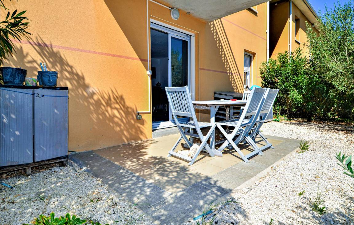 55 M² Ferienwohnung ∙ 2 Schlafzimmer ∙ 4 Gäste - Orange