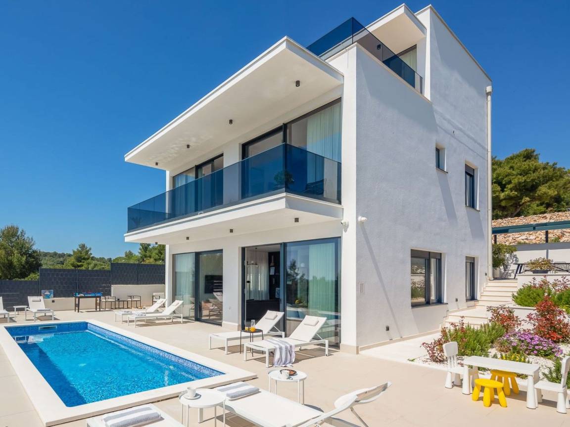 200 M² Maison De Vacances ∙ 5 Chambres ∙ 10 Personnes - Maslinica