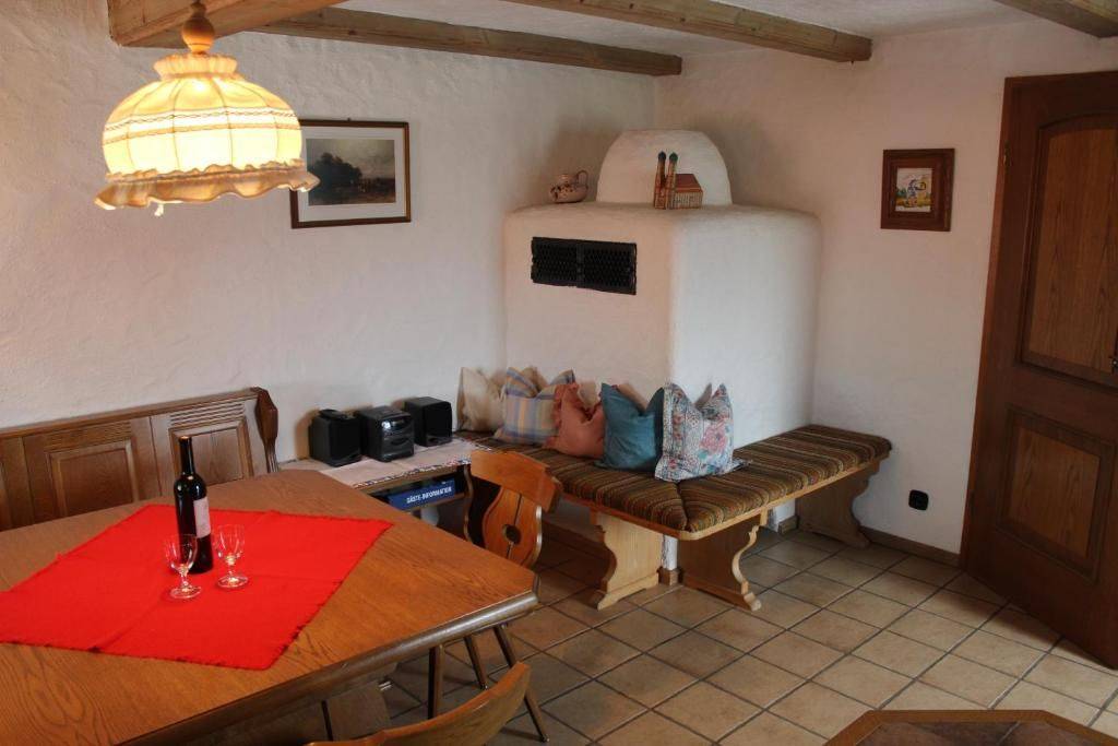 70 M² Ferienwohnung ∙ 2 Schlafzimmer ∙ 6 Gäste - Schleching