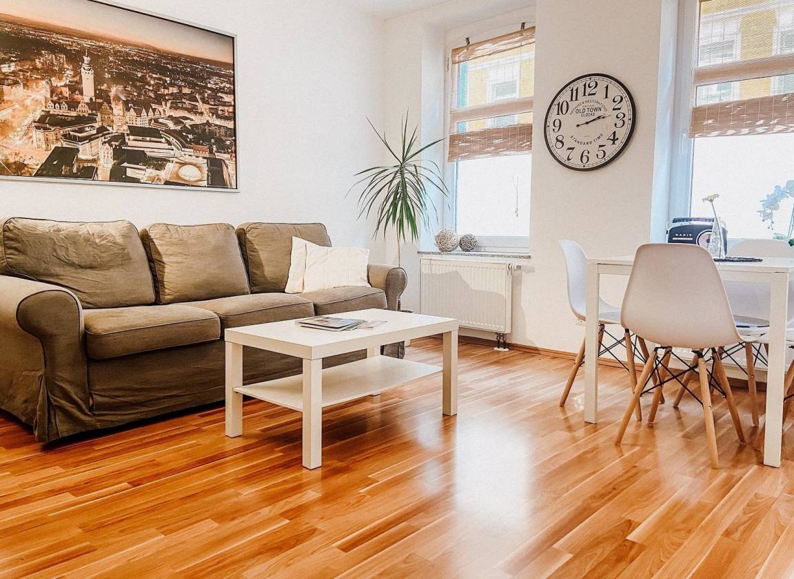 45 M² Ferienwohnung ∙ 1 Schlafzimmer ∙ 4 Gäste - Schkeuditz