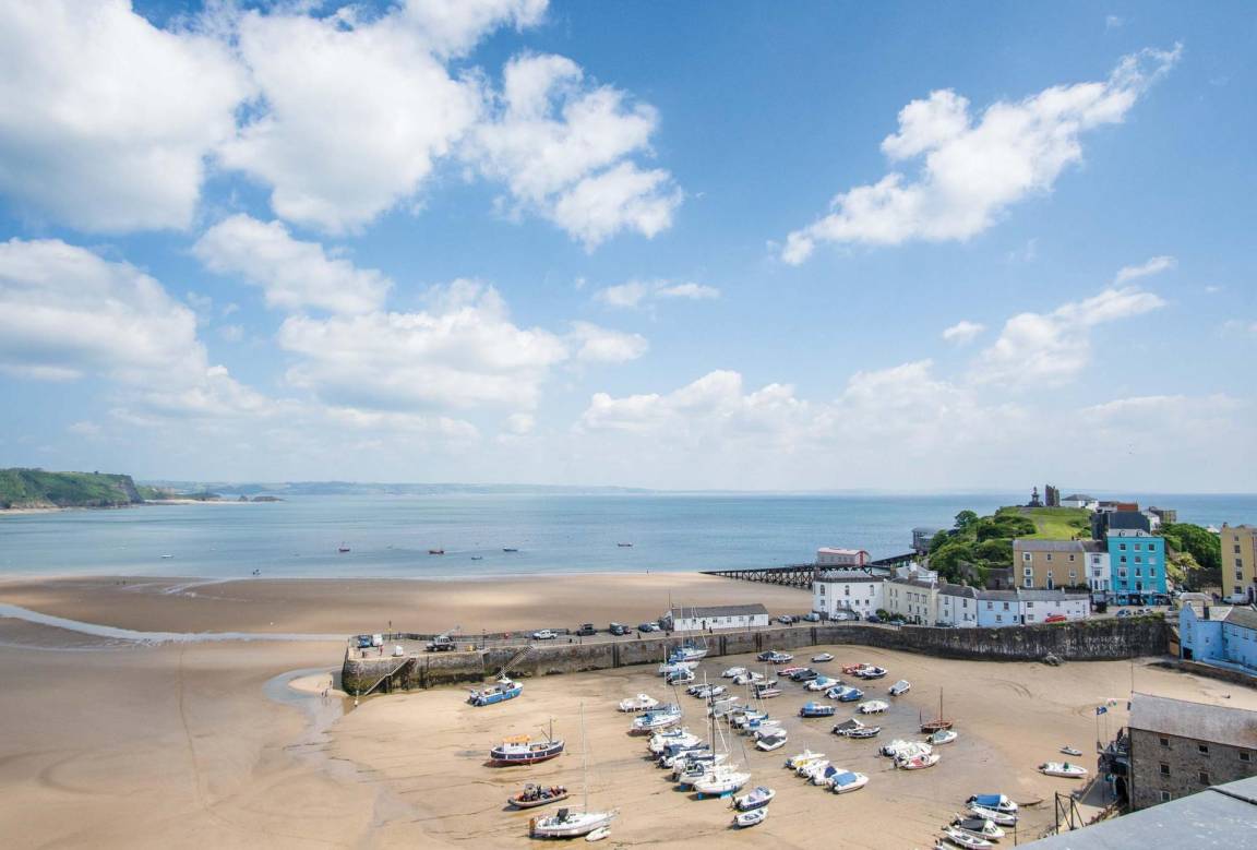 28 M² Apartment ∙ 1 Bedroom ∙ 2 Guests - Tenby