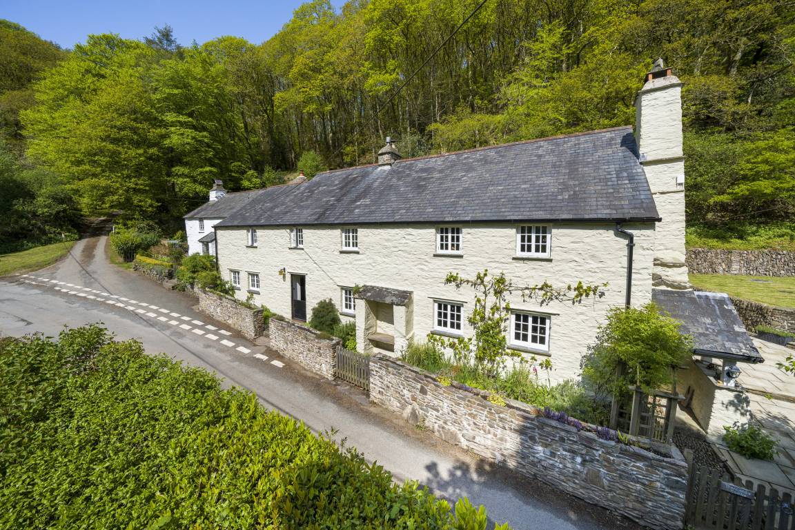 Cottage ∙ 5 Bedrooms ∙ 10 Guests - Woody Bay