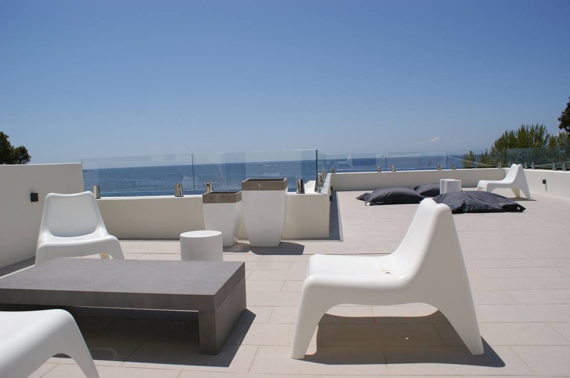 200 M² Villa ∙ 4 Habitaciones ∙ 8 Huéspedes - Cala Boix