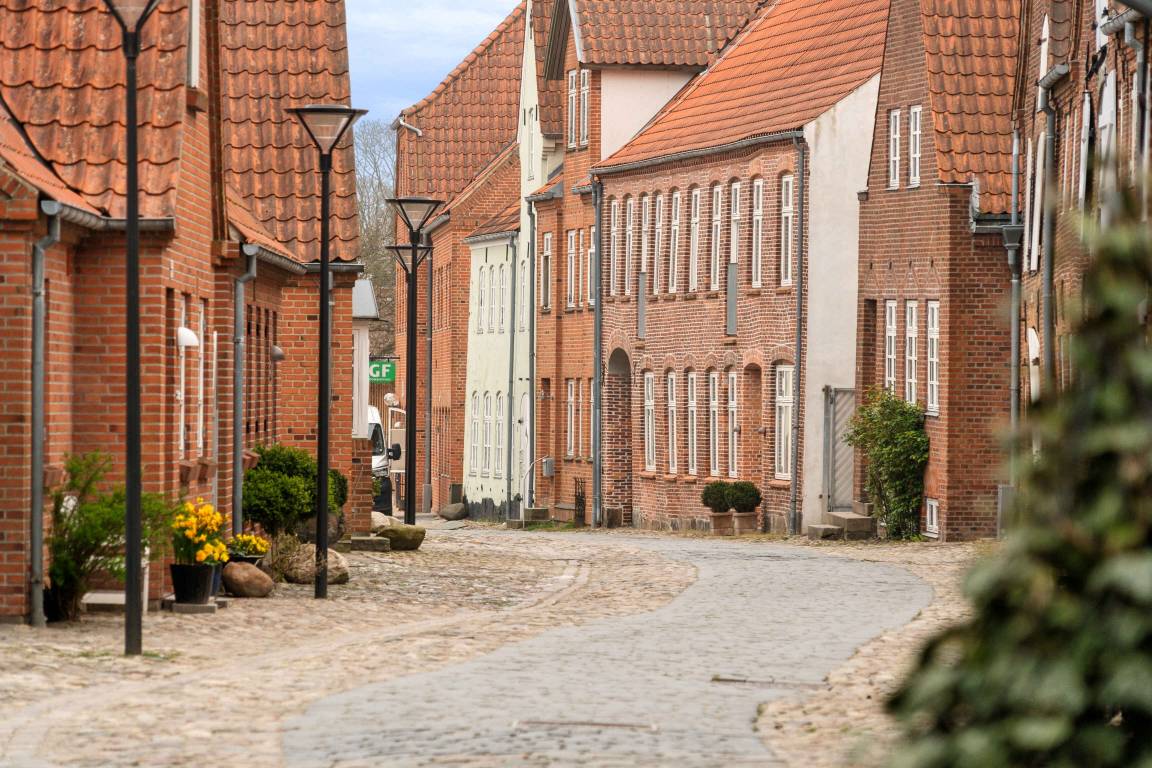 72 M² Ferienwohnung ∙ 1 Schlafzimmer ∙ 4 Gäste - Süderlügum