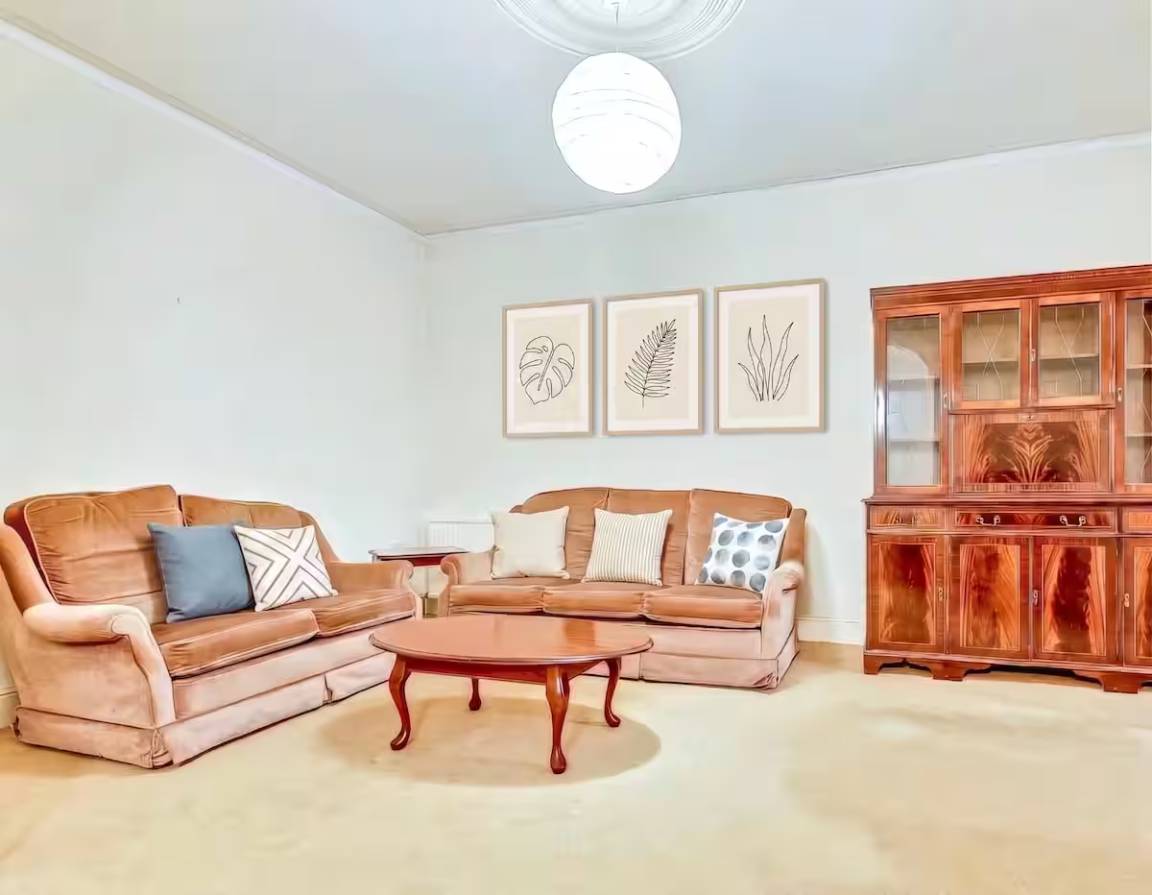93 M² Apartment ∙ 1 Bedroom ∙ 4 Guests - London