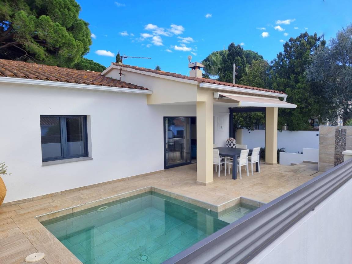 50 M² Maison De Vacances ∙ 2 Chambres ∙ 4 Personnes - L'Escala