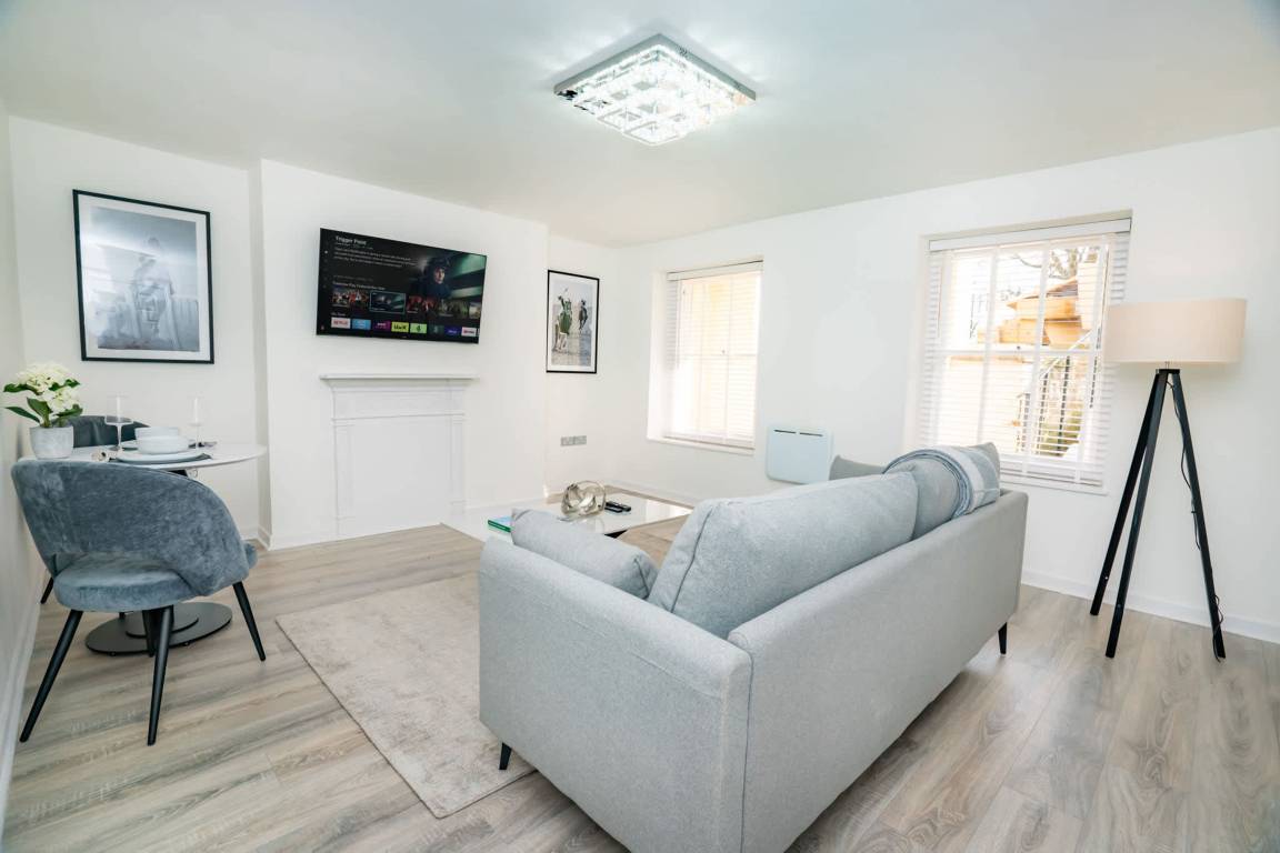 Apartment ∙ 1 Bedroom ∙ 2 Guests - Cheltenham