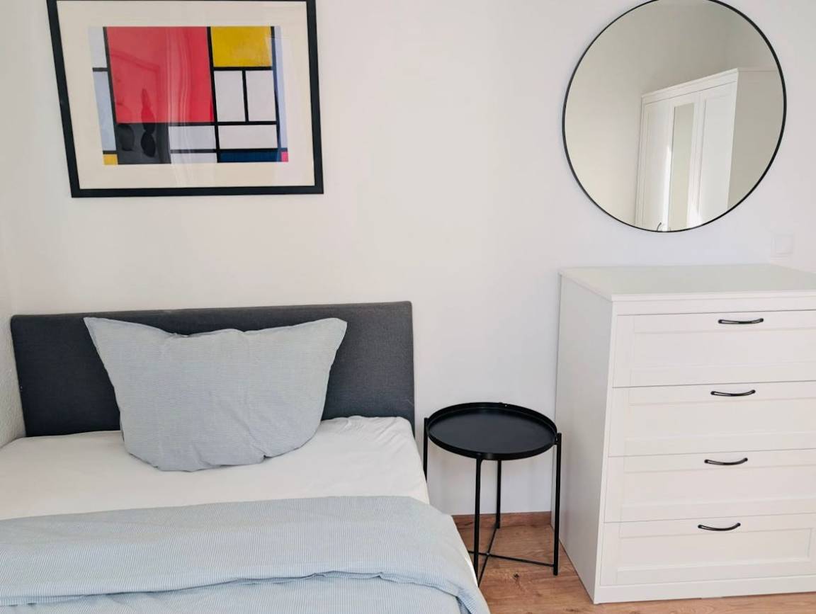 100 M² Apartment ∙ 4 Bedrooms ∙ 4 Guests - Cologne