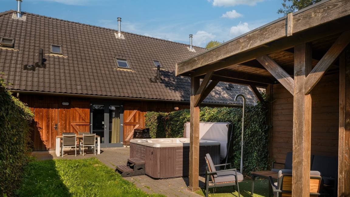 86 M² Bungalow ∙ 2 Schlafzimmer ∙ 4 Gäste - Maastricht