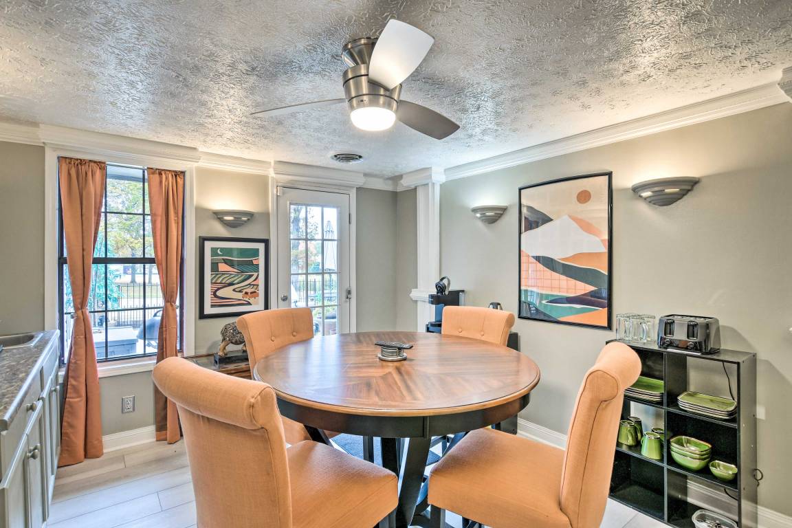 111 M² Ferienwohnung ∙ 1 Schlafzimmer ∙ 2 Gäste - Easley, SC