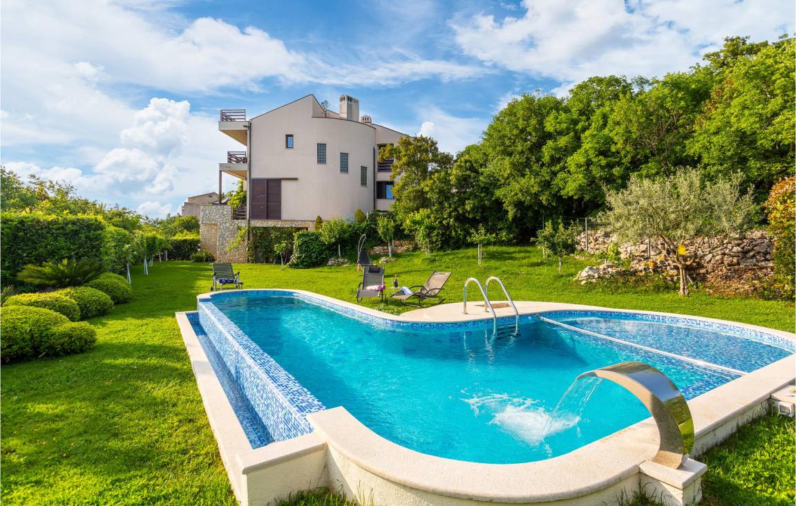 330 M² Ferienhaus ∙ 5 Schlafzimmer ∙ 9 Gäste - Selce