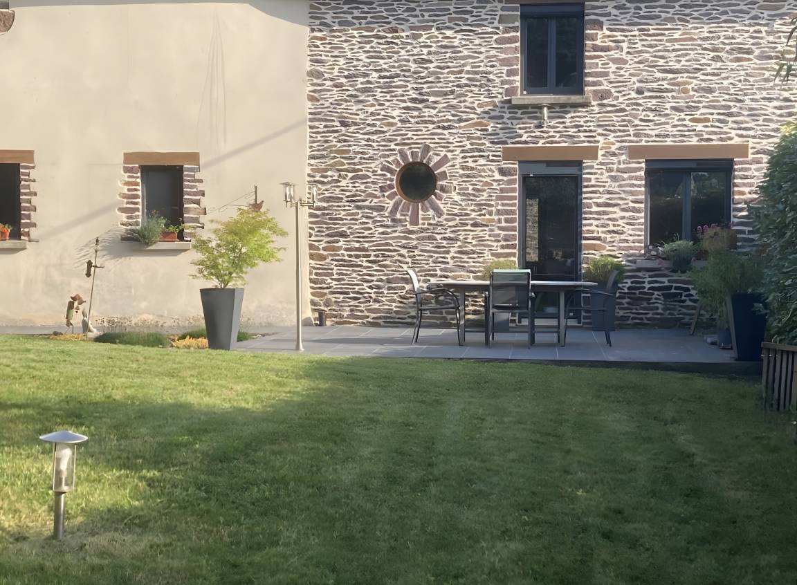 150 M² Casa ∙ 3 Habitaciones ∙ 6 Huéspedes - Guer