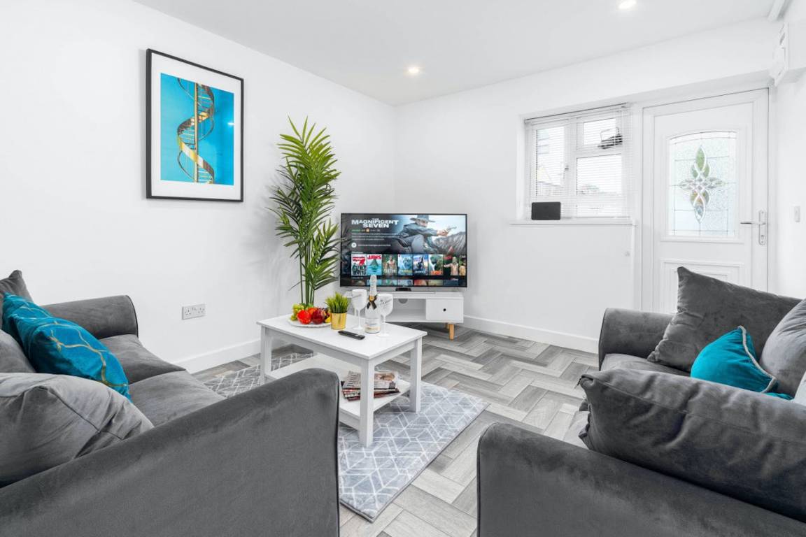 372 M² Huis ∙ 5 Slaapkamers ∙ 10 Gasten - Birmingham