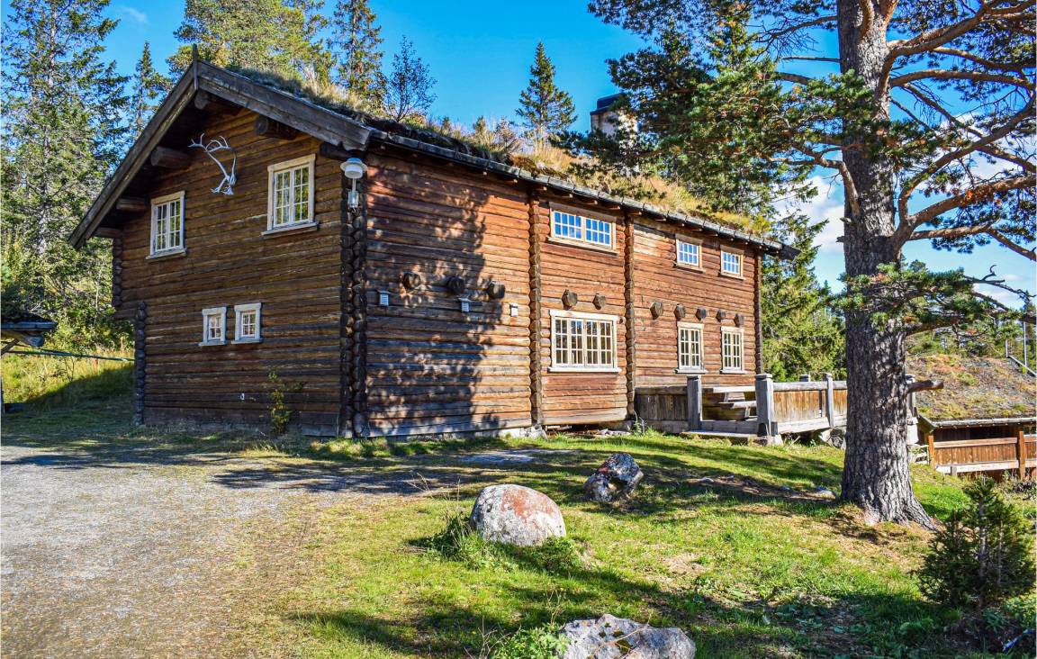 185 M² Farmhouse ∙ 4 Bedrooms ∙ 17 Guests - Rauland