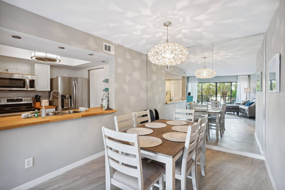 102 M² Condo ∙ 2 Bedrooms ∙ 6 Guests - St. Petersburg, FL