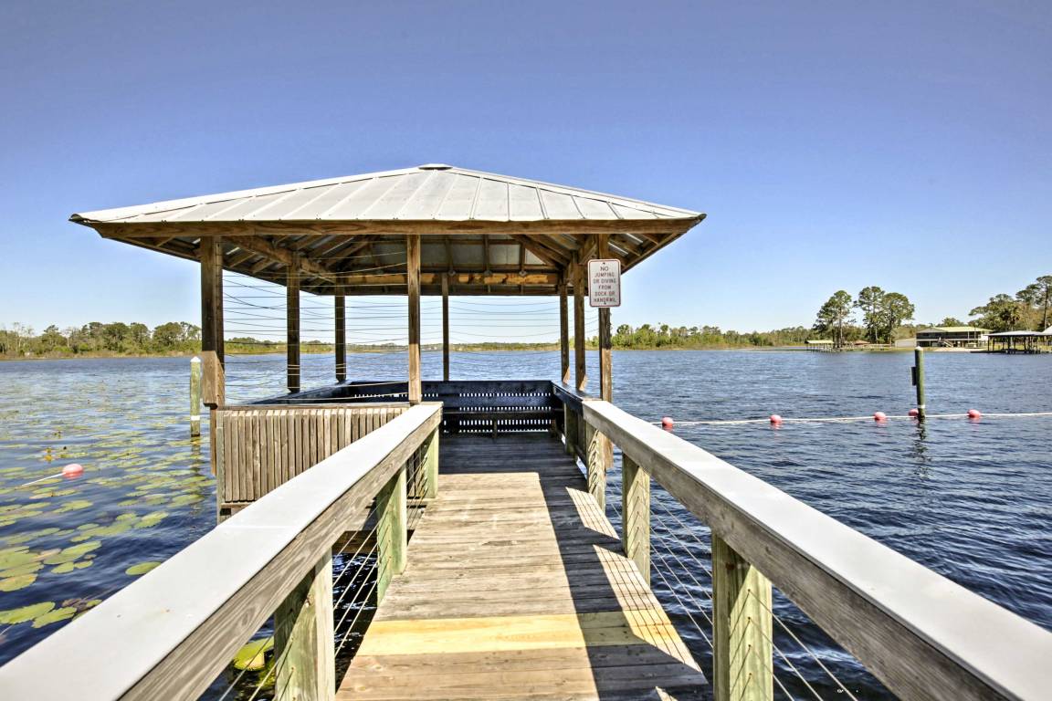 241 M² House ∙ 4 Bedrooms ∙ 8 Guests - Crescent City, FL