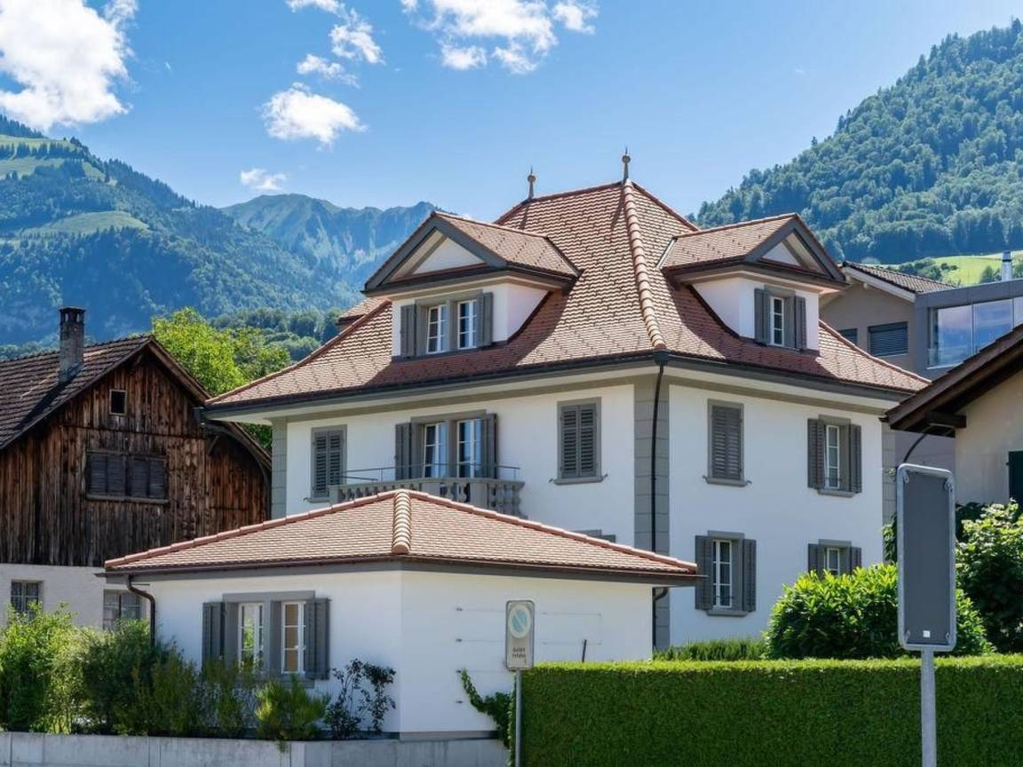 250 M² Maison De Vacances ∙ 6 Chambres ∙ 12 Personnes - Giswil