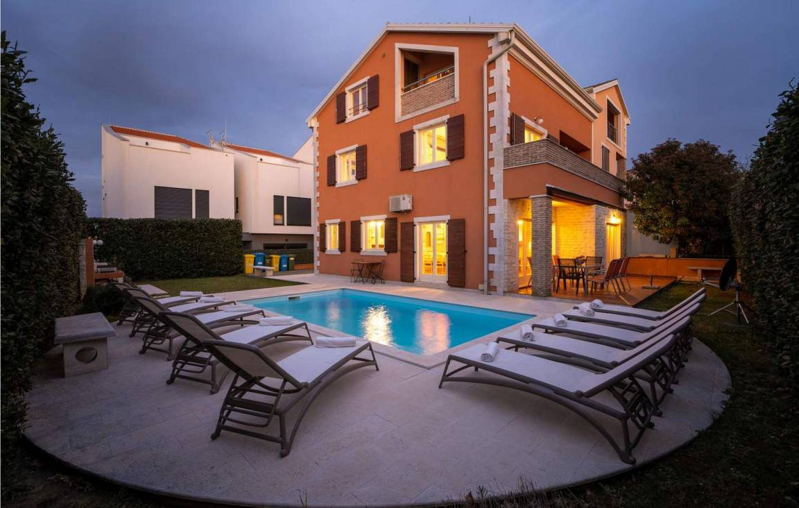 205 M² Maisonette ∙ 5 Bedrooms ∙ 10 Guests - Croatia