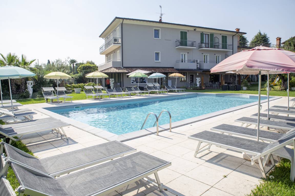 40 M² Ferienwohnung ∙ 1 Schlafzimmer ∙ 2 Gäste - Manerba del Garda