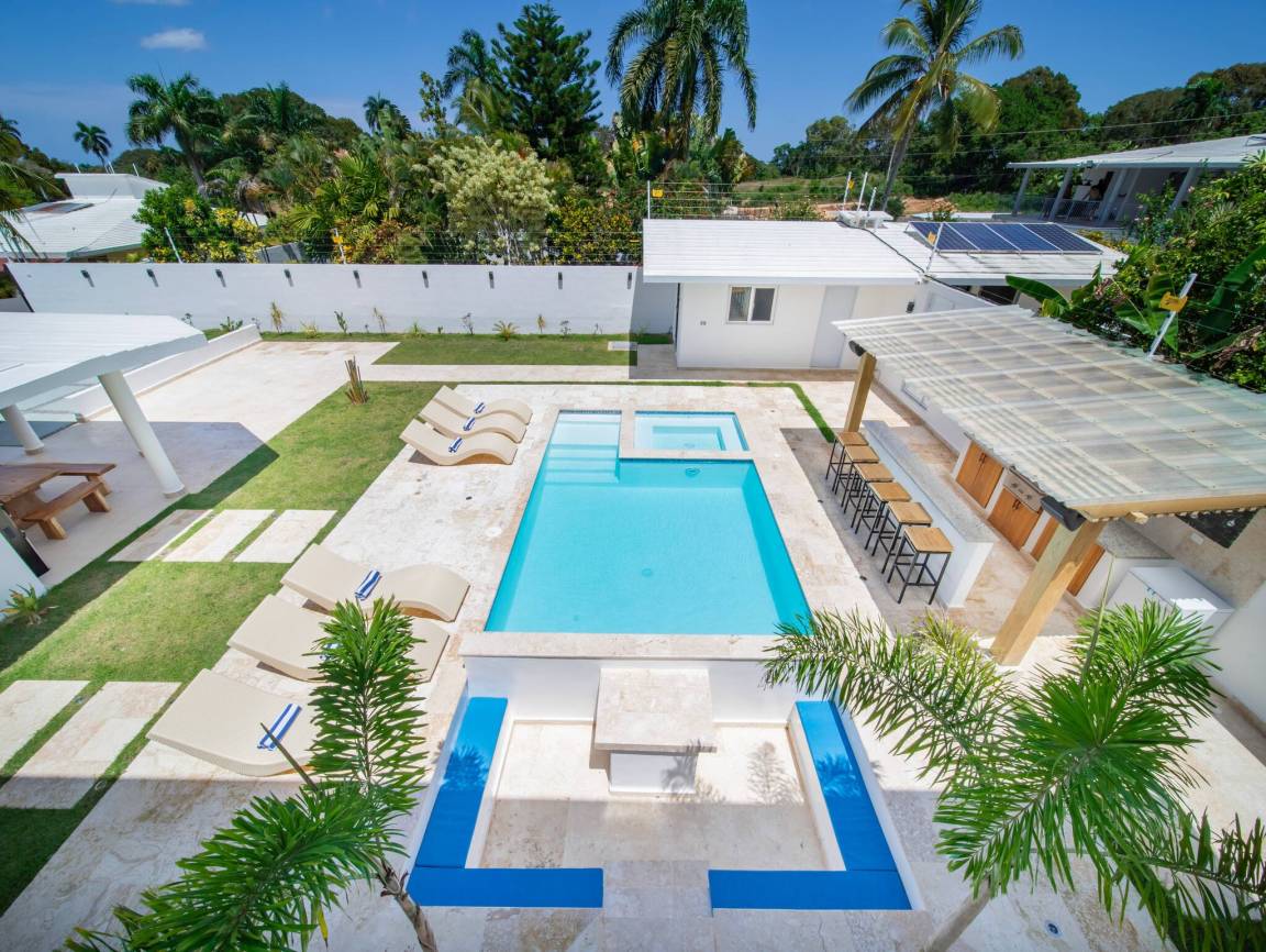 3750 M² Villa ∙ 16 Bedrooms ∙ 30 Guests - Caribbean