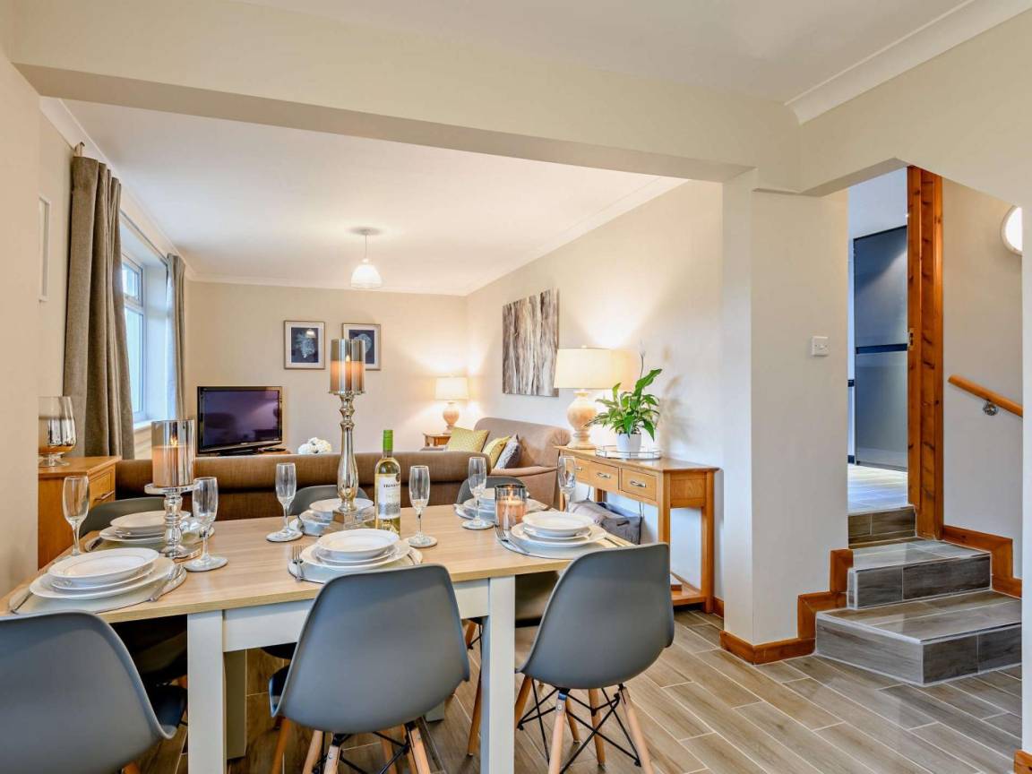 Cottage ∙ 3 Bedrooms ∙ 6 Guests - Lulworth Cove