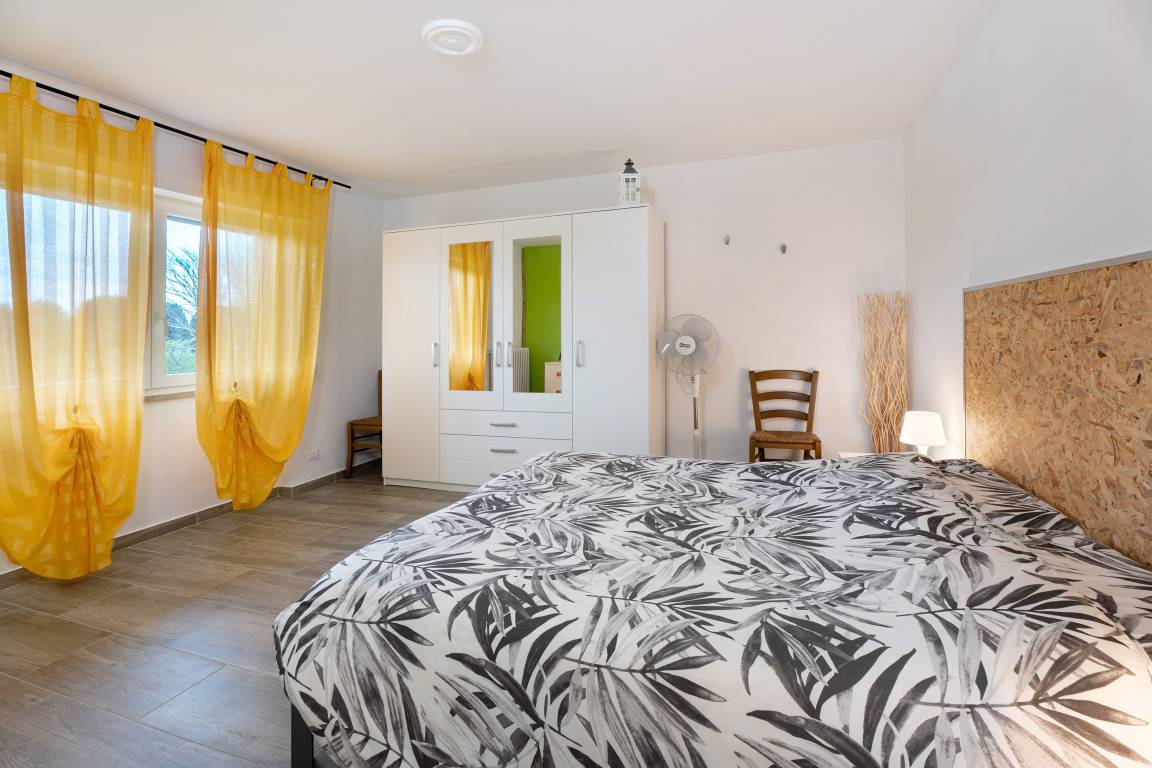 80 M² Apartment ∙ 2 Bedrooms ∙ 4 Guests - Arona, Italy