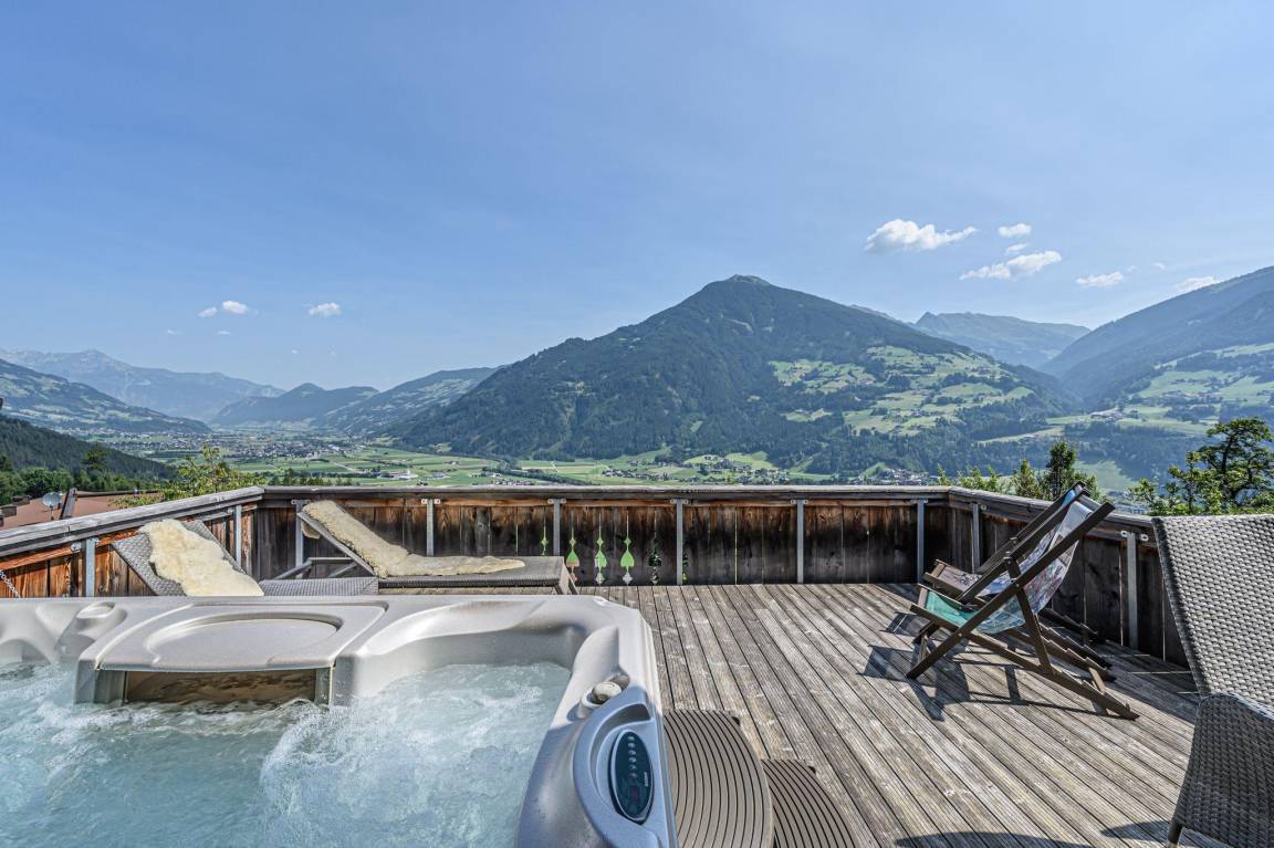 100 M² Ferienhaus ∙ 4 Schlafzimmer ∙ 7 Gäste - Tirol