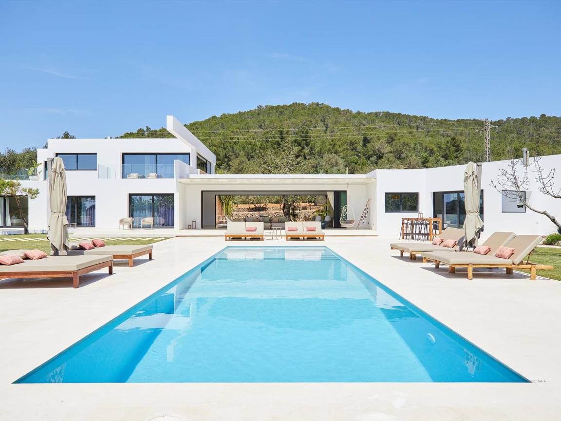 560 M² Villa ∙ 9 Habitaciones ∙ 16 Huéspedes - Islas de Ibiza