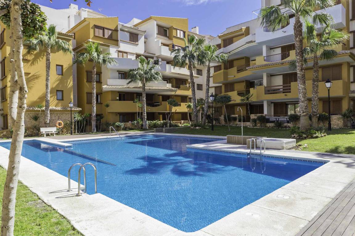 80 M² Appartamento Vacanza ∙ 2 Camere Da Letto ∙ 4 Ospiti - Playa Flamenca