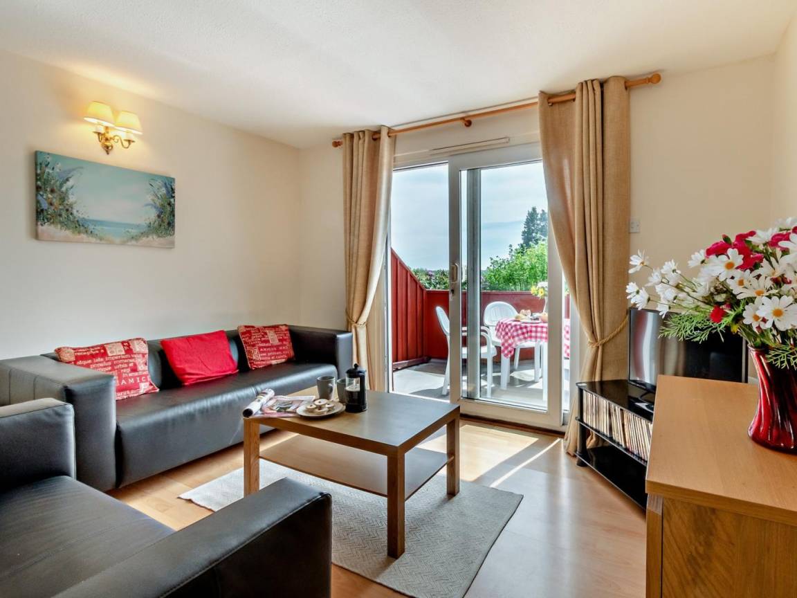 Lodge ∙ 2 Bedrooms ∙ 4 Guests - Pembrokeshire