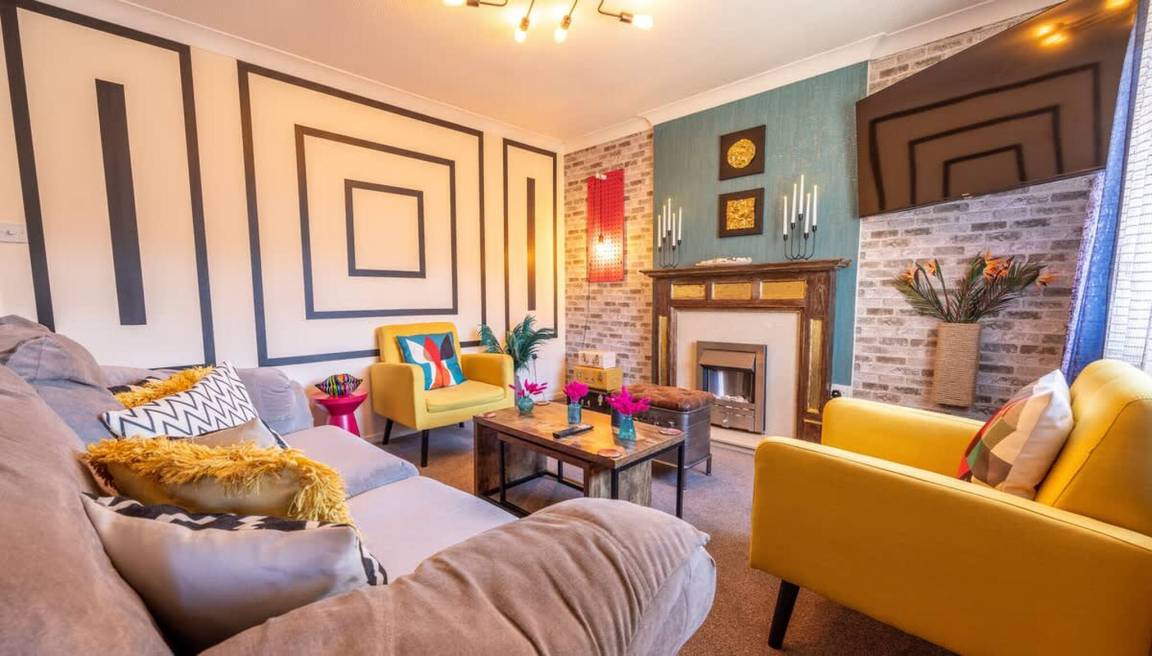 72 M² House ∙ 2 Bedrooms ∙ 4 Guests - Gloucestershire