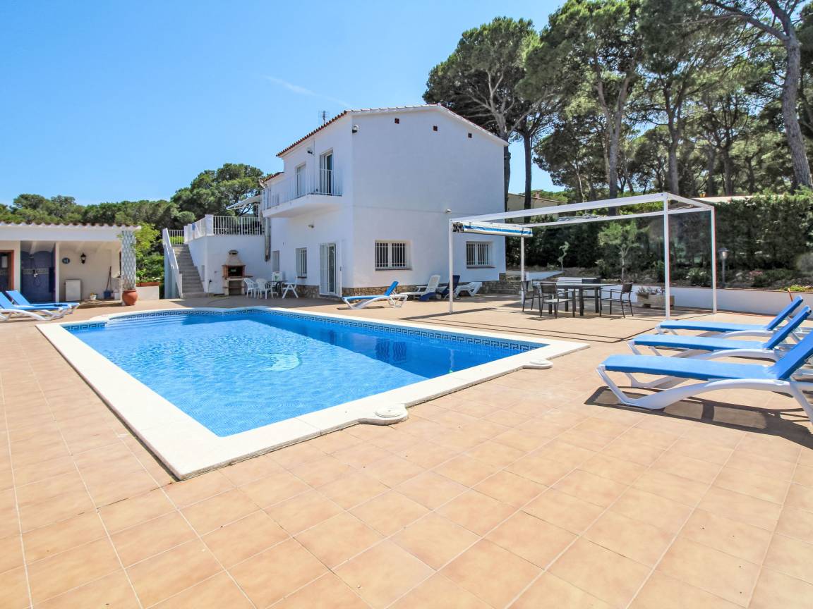 150 M² House ∙ 5 Bedrooms ∙ 10 Guests - Sa Riera