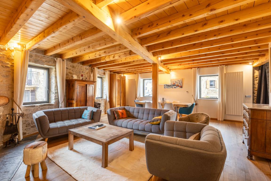 200 M² Maison De Vacances ∙ 4 Chambres ∙ 8 Personnes - Matemale