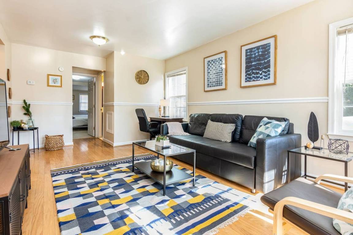 House ∙ 3 Bedrooms ∙ 9 Guests - Washington, D.C.