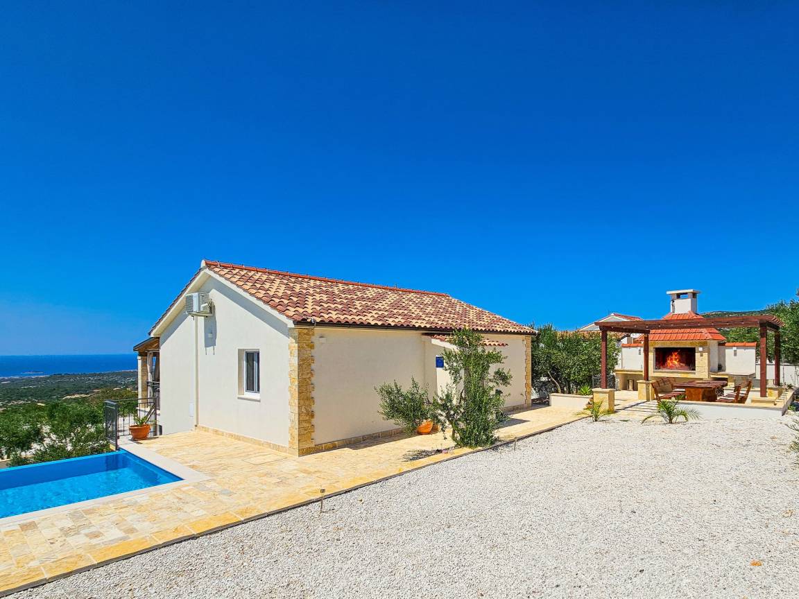 86 M² Ferienhaus ∙ 2 Schlafzimmer ∙ 5 Gäste - Primošten