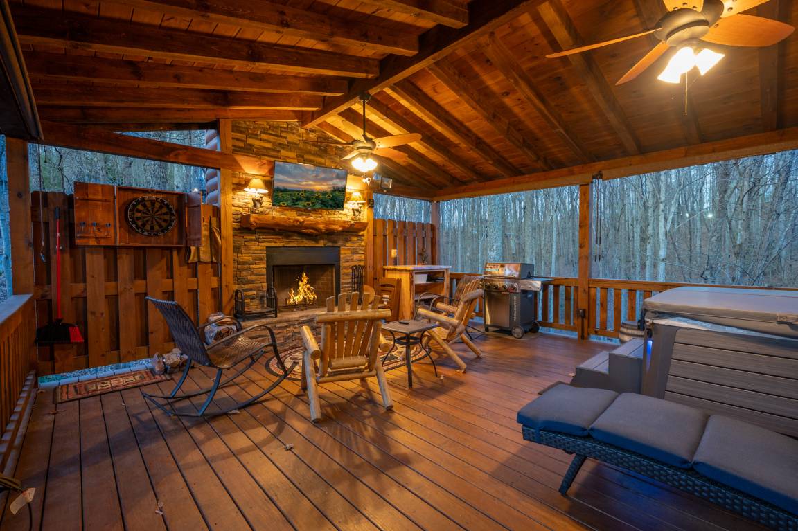 108 M² Cabin ∙ 3 Bedrooms ∙ 6 Guests - Cherry Log, GA