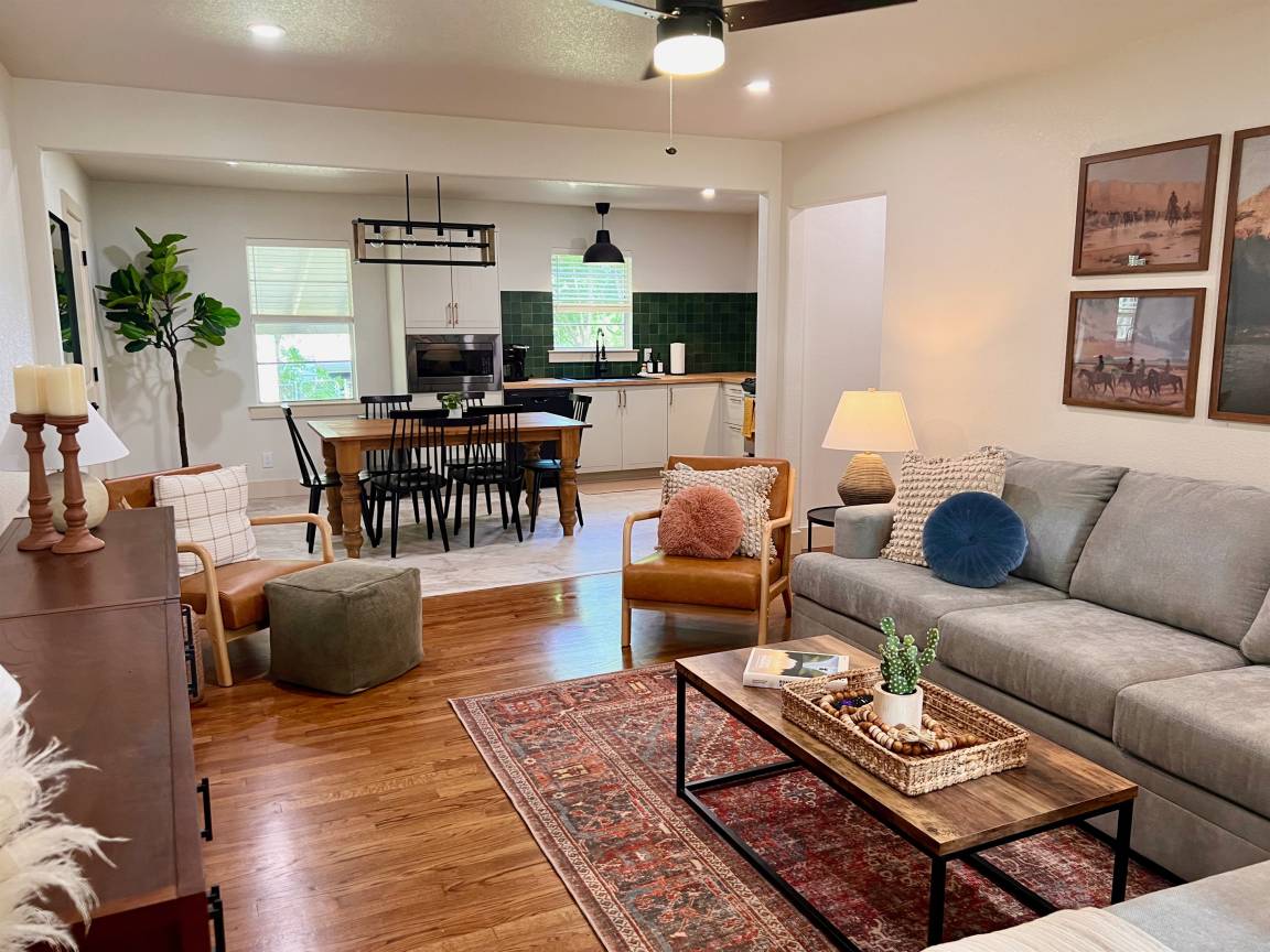 102 M² House ∙ 3 Bedrooms ∙ 6 Guests - Decatur, TX