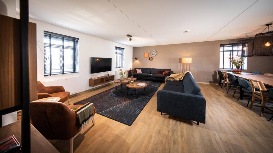 255 M² Villa ∙ 8 Slaapkamers ∙ 16 Gasten - Weert