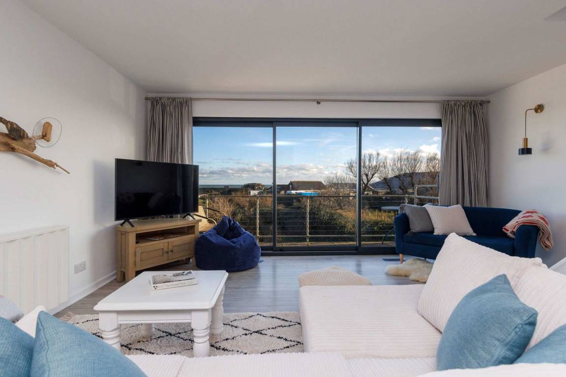 Apartment ∙ 4 Bedrooms ∙ 8 Guests - Bognor Regis