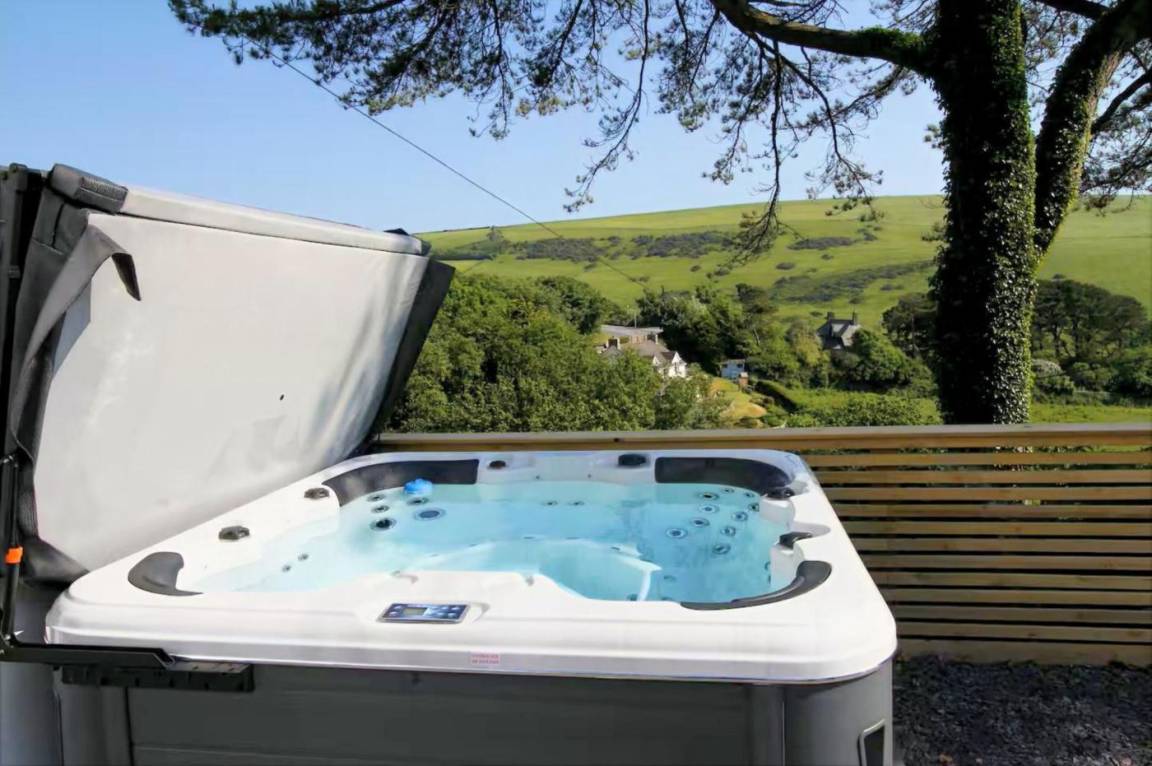 Cottage ∙ 4 Bedrooms ∙ 8 Guests - Croyde