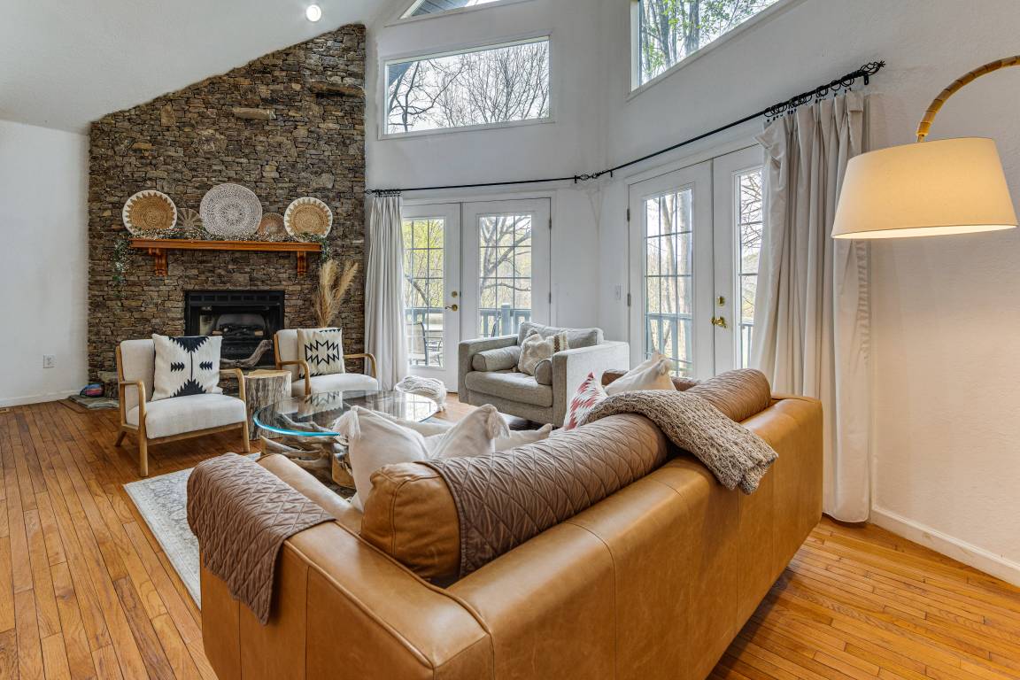 250 M² House ∙ 2 Bedrooms ∙ 9 Guests - North Carolina