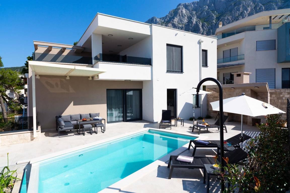 220 M² Maison De Vacances ∙ 3 Chambres ∙ 6 Personnes - Makarska