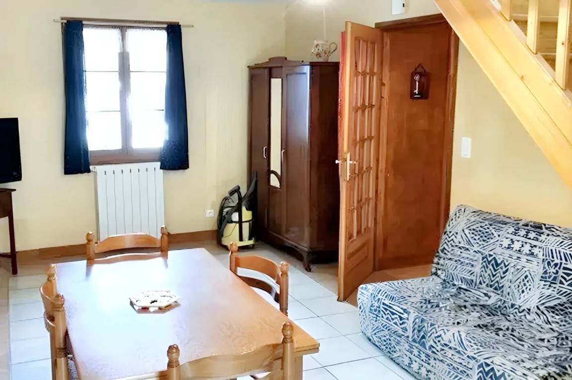 70 M² Appartement ∙ 1 Chambre ∙ 5 Personnes - Poligny
