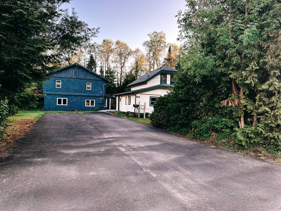 Accommodation ∙ 2 Bedrooms ∙ 4 Guests - Lake Placid, NY